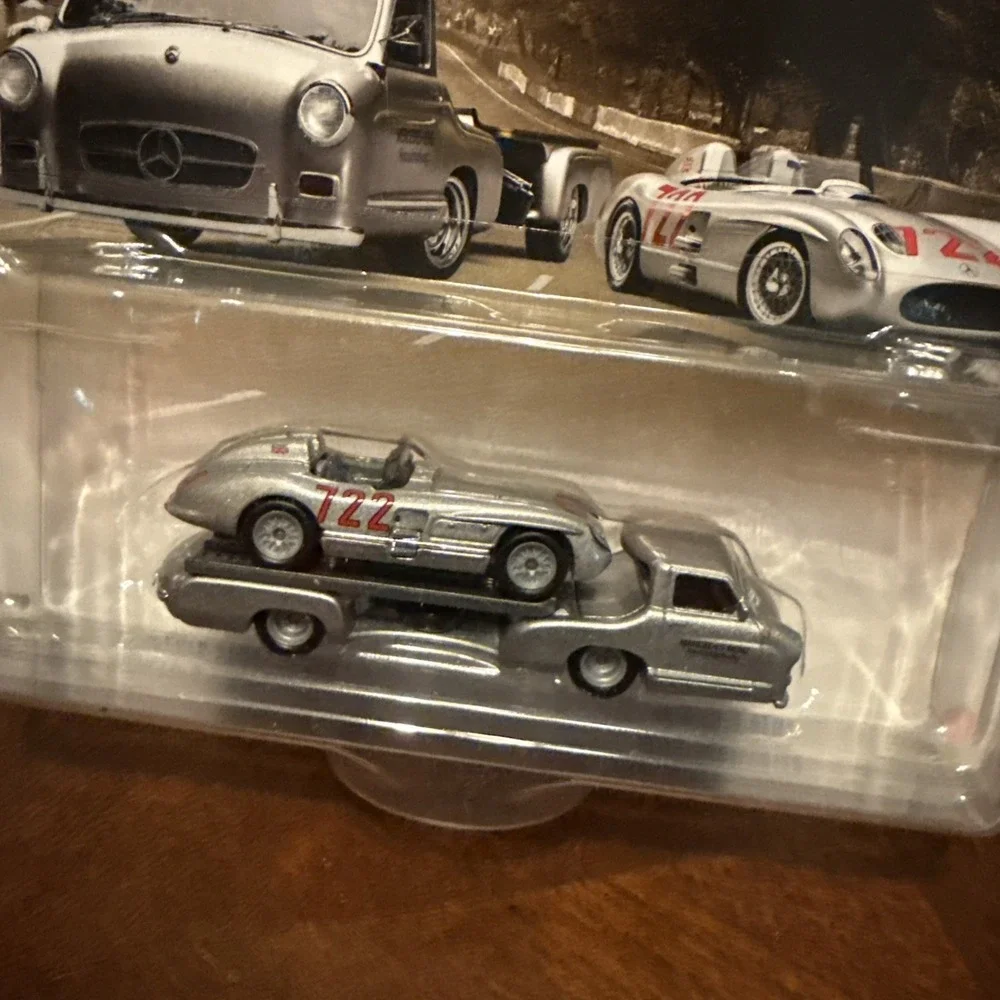 Hot Wheels | Toys | Hot Wheels Premium Team Transport 226 Mercedesbenz ...